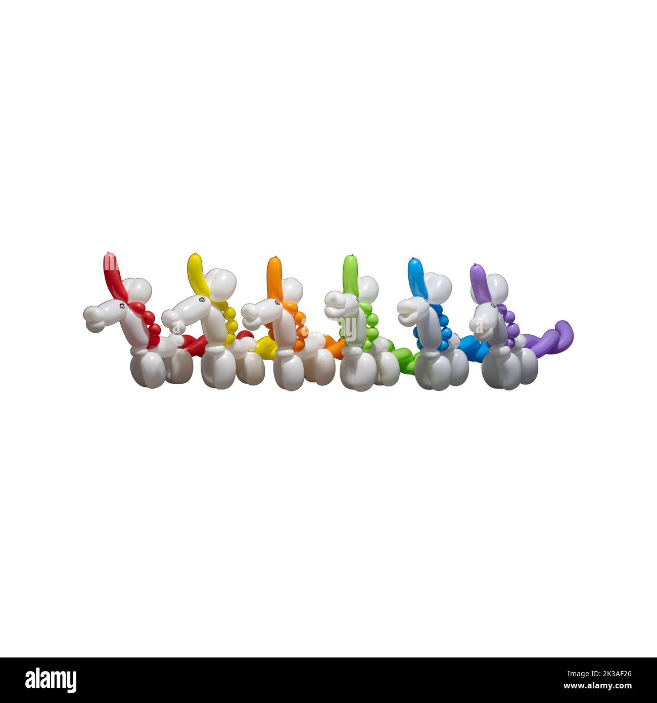 Une ligne de adorables animaux de licorne blancs avec un arc-en-ciel de ...