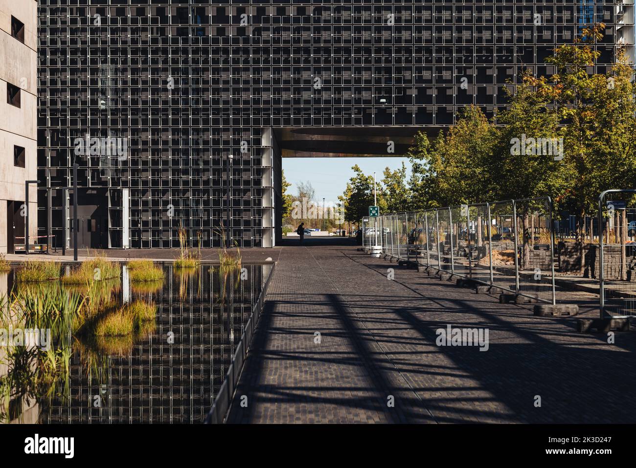 Esch Belval, Luxembourg-septembre 2022: la vie de rue dans le quartier moderne de Belval, au ...
