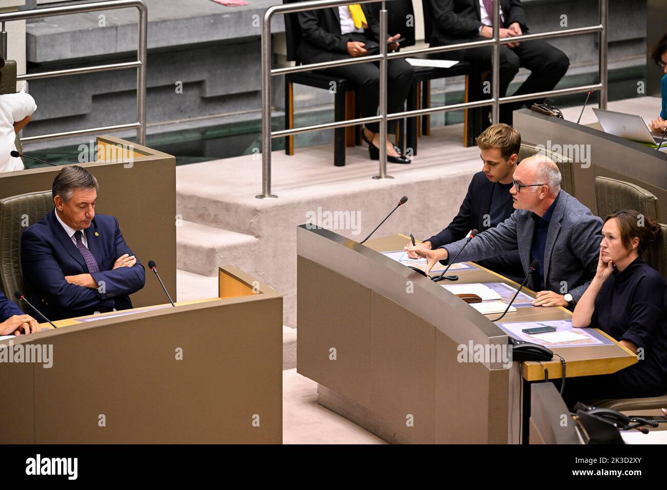 Jan Jambon, président du ministre flamand, Jos d'Haese de PVDA, Bjorn Rzoska de Groen et ...