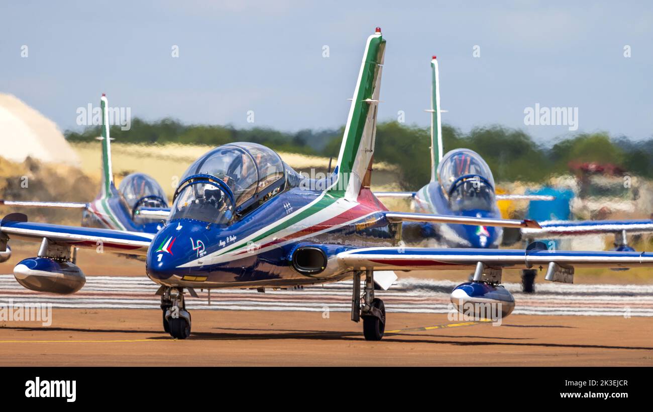 Italian Air Force - Frecce Tricolori la plus grande équipe de voltige ...