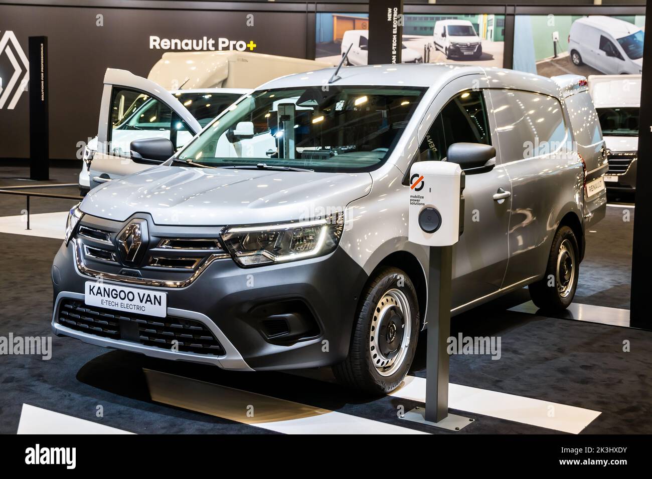Renault van Banque de photographies et d’images à haute résolution - Alamy