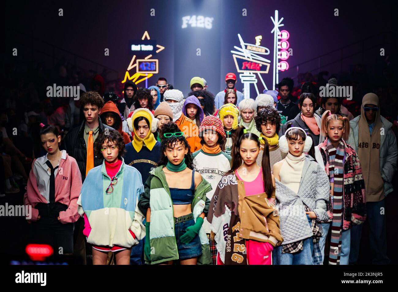 Semaine de la mode de shanghai ss 2023 Banque de photographies et d’images à haute résolution ...