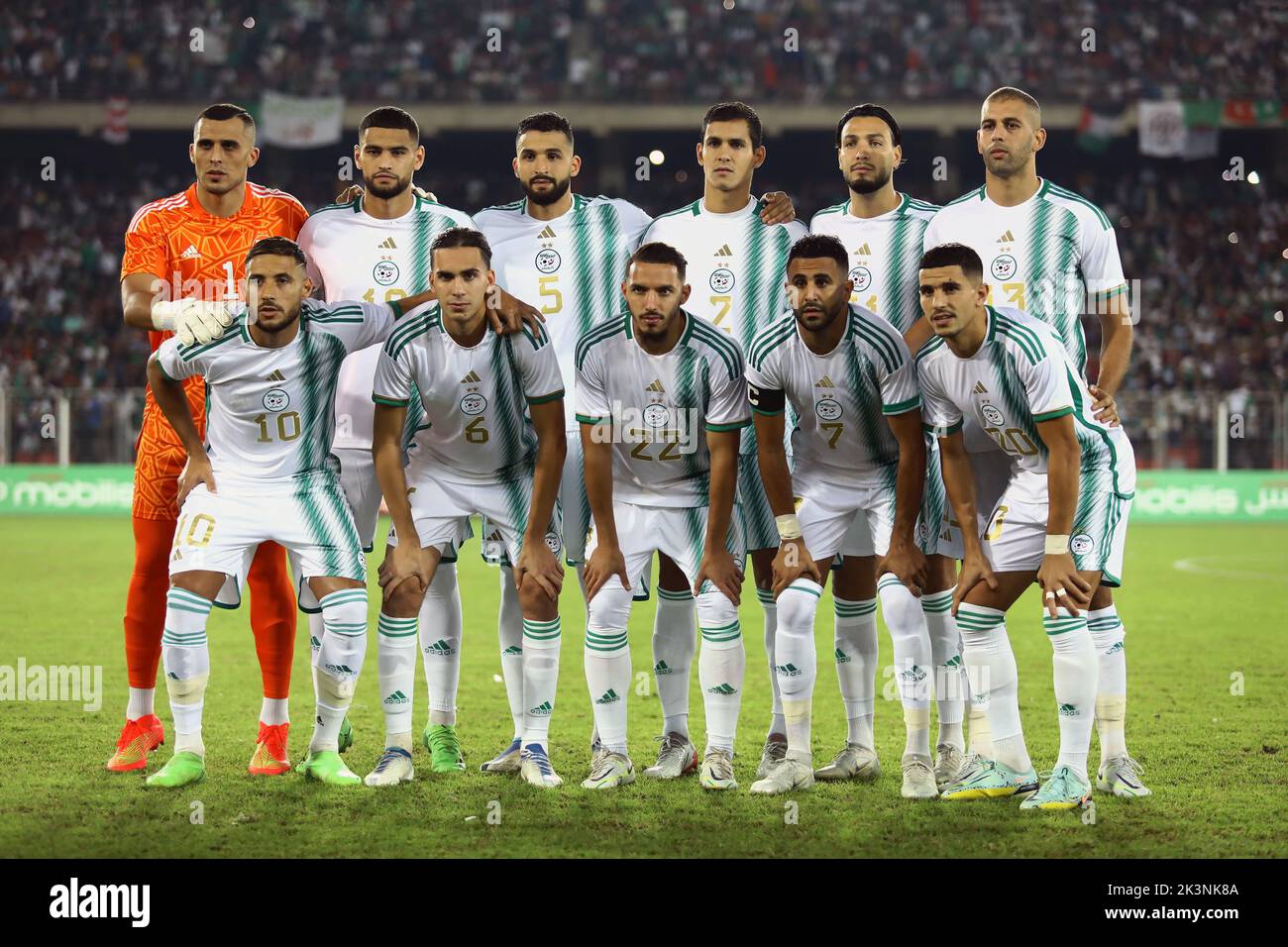 Oran. 28th septembre 2022. Les joueurs algériens posent pour une photo ...