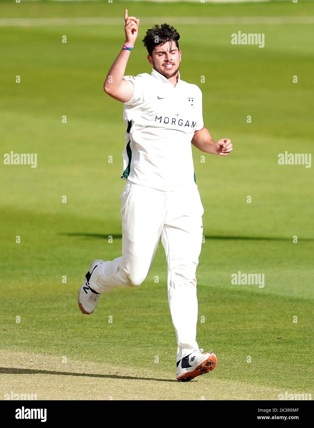 La langue Josh de Worcestershire célèbre le cricket de Max Holden de ...