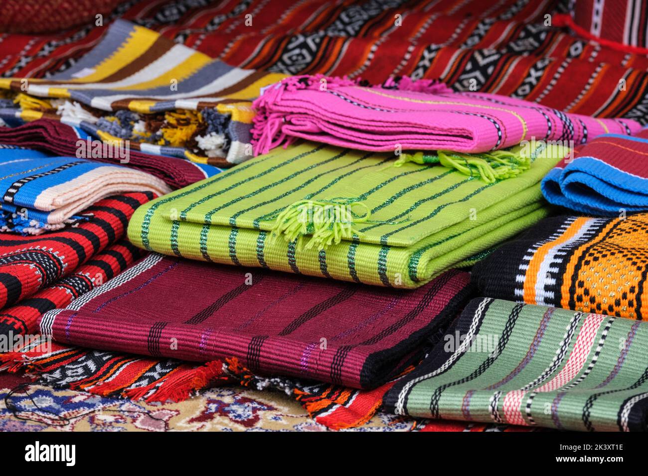 United arab emirates textiles Banque de photographies et d’images à ...