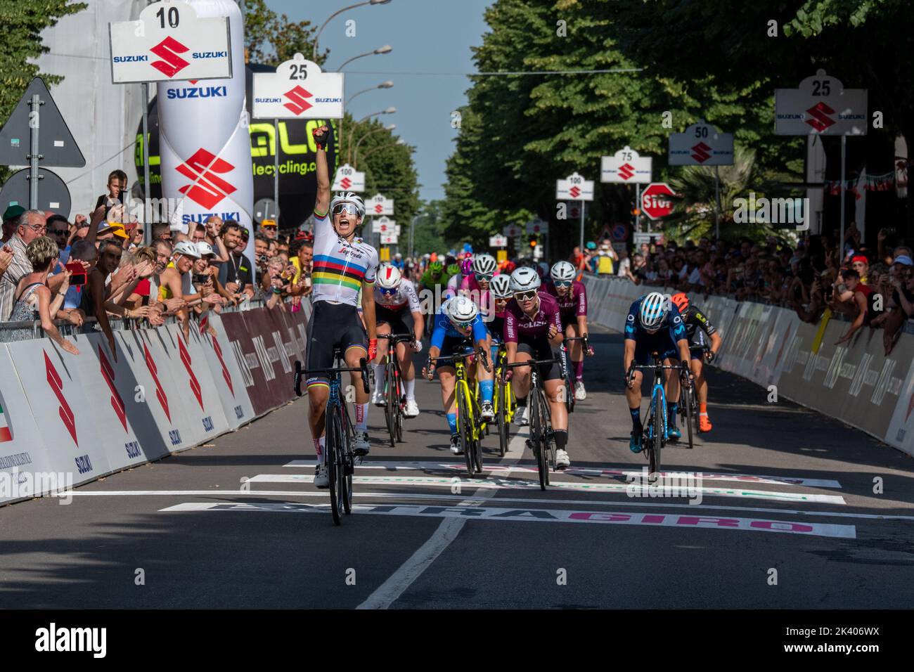 Gara ciclismo Banque de photographies et d’images à haute résolution ...