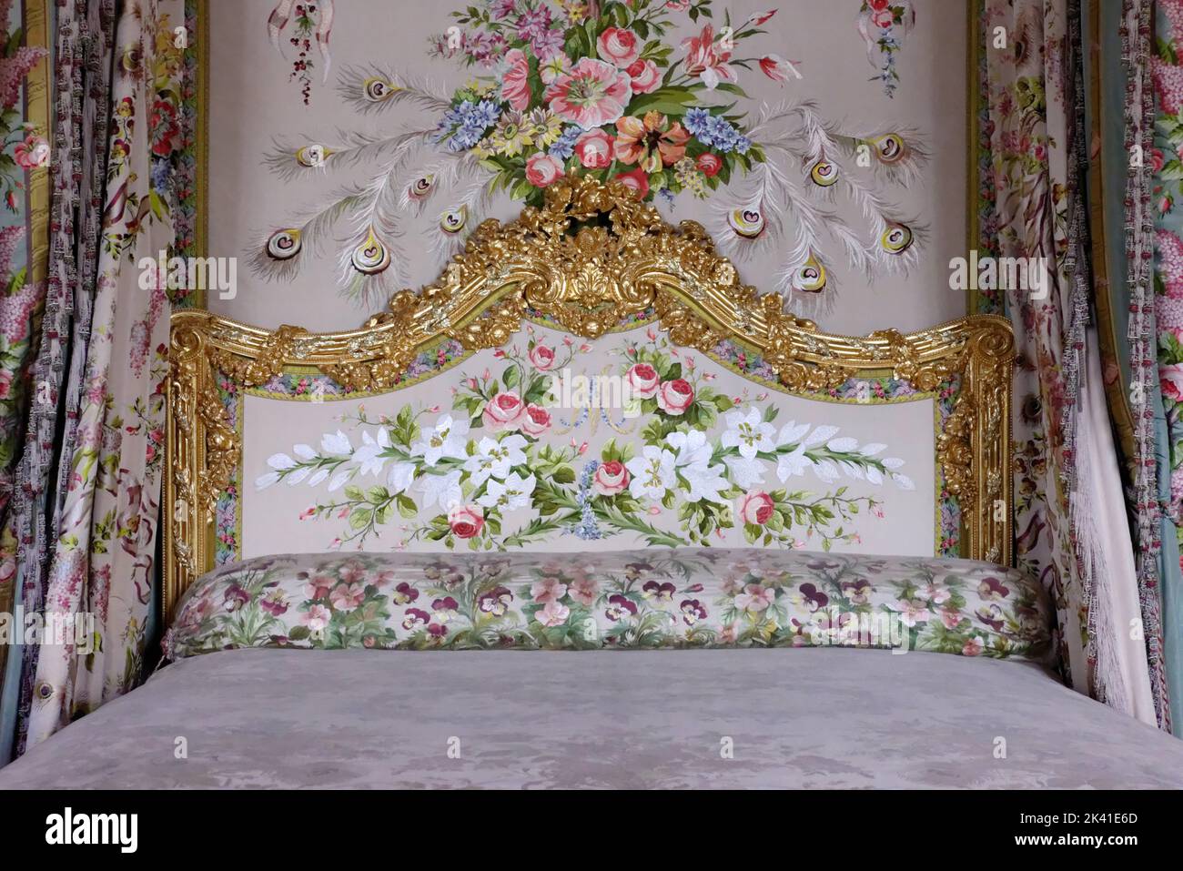 Licence éditoriale - intérieur de la chambre royale au Château de ...