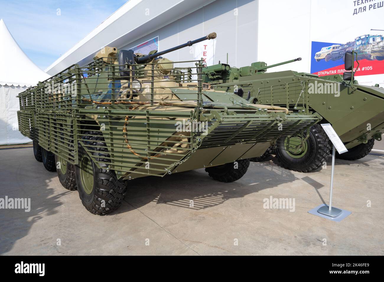 RÉGION DE MOSCOU, RUSSIE - 19 AOÛT 2022 : BTR-82AT porte-personnel ...