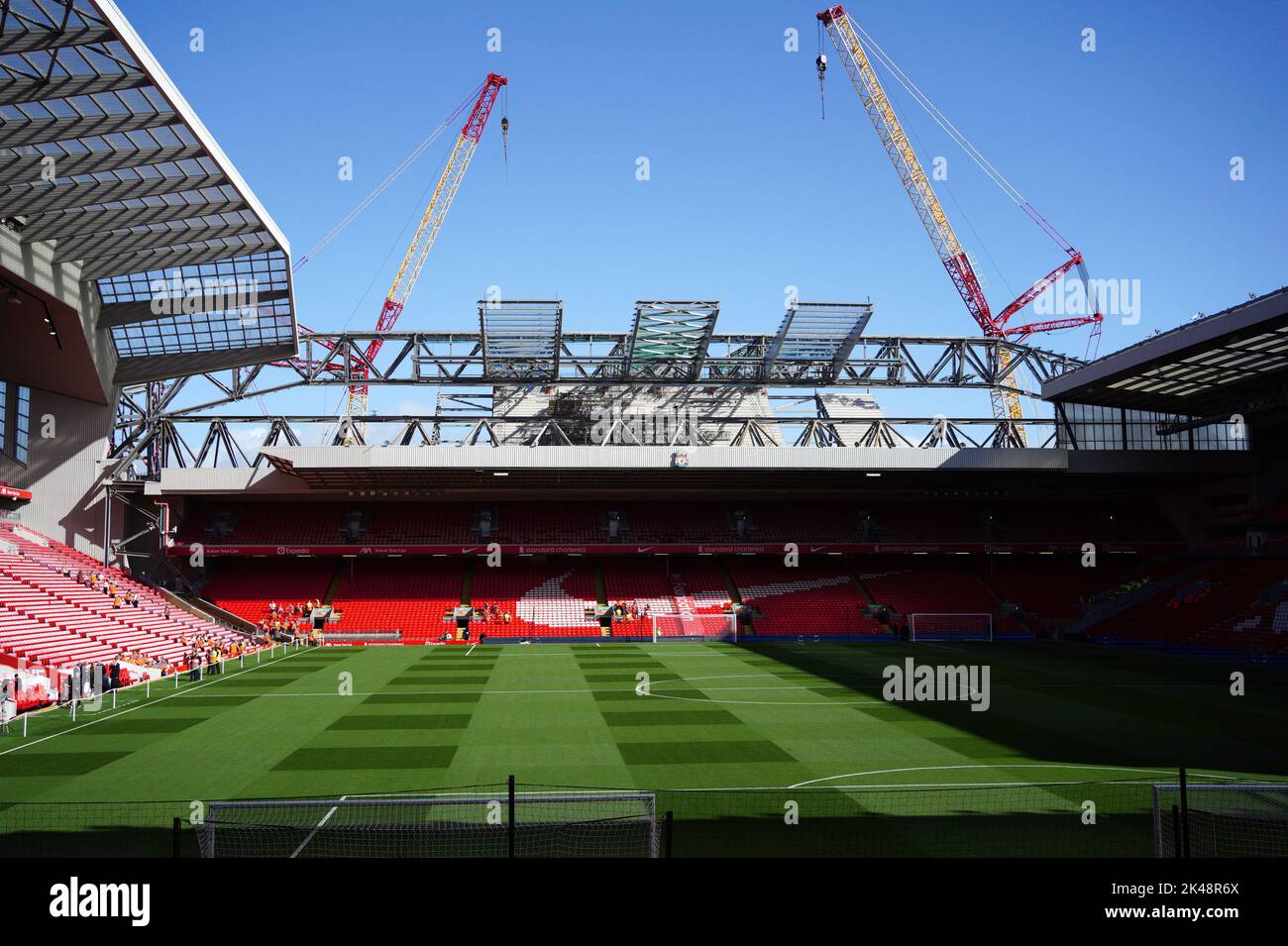 Vue à l'intérieur du stade des travaux de construction sur l ...