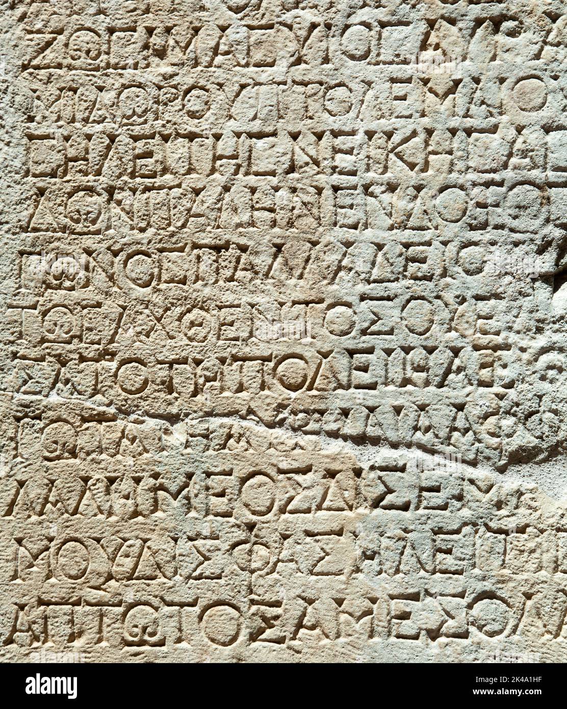 La vue rapprochée d'un écrit sur une fresque murale dans la ville ...