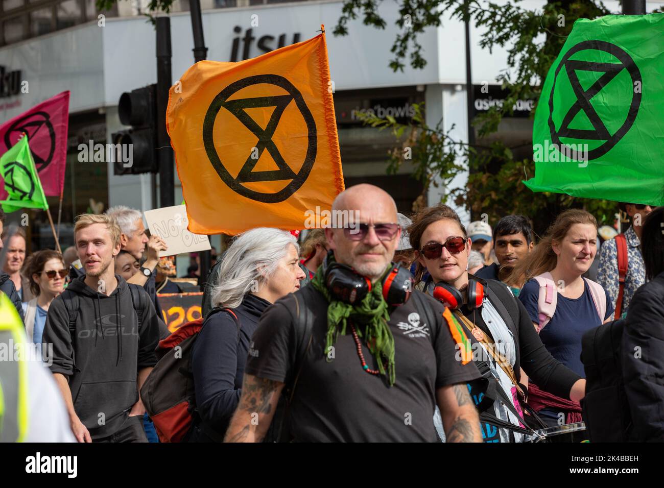 Londres, Royaume-Uni. 01st octobre 2022. Les manifestants tiennent des ...