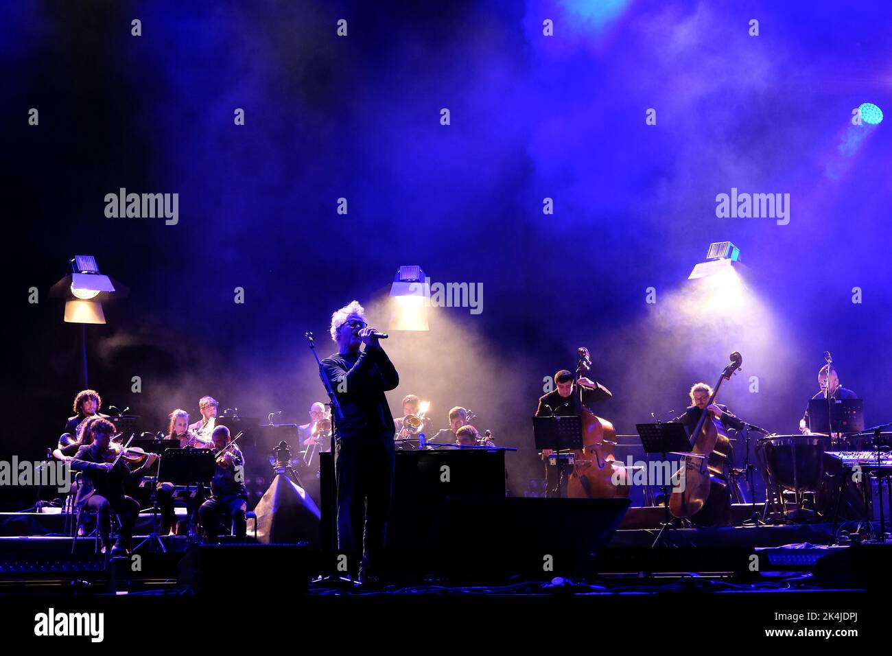 Niccolo Fabi pendant le concert musical de la chanteuse italienne ...