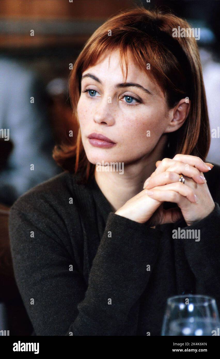 EMMANUELLE BEART dans LES PASSAGES DE SAISON (1999) -titre original: LA ...