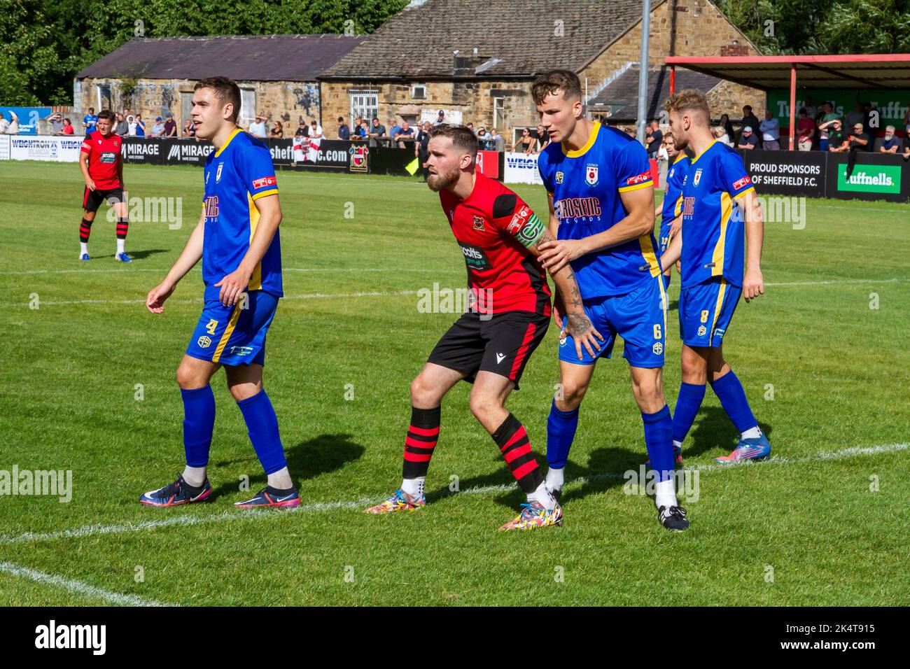 Le plus ancien club de football du Sheffield FC joue à Glossop North ...