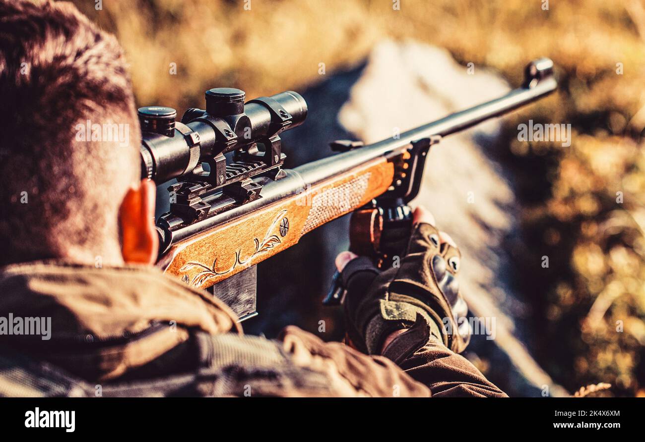 Chasseur chasse fusil chasse homme arme Banque de photographies et d ...
