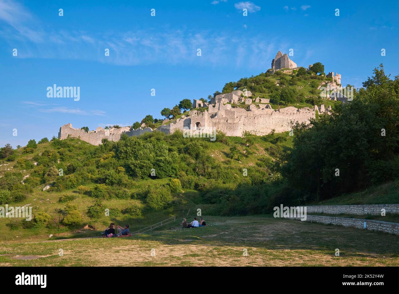 France, Ardèche, Vallée du Rhône, Saint Peray, le Château de Crussol ...