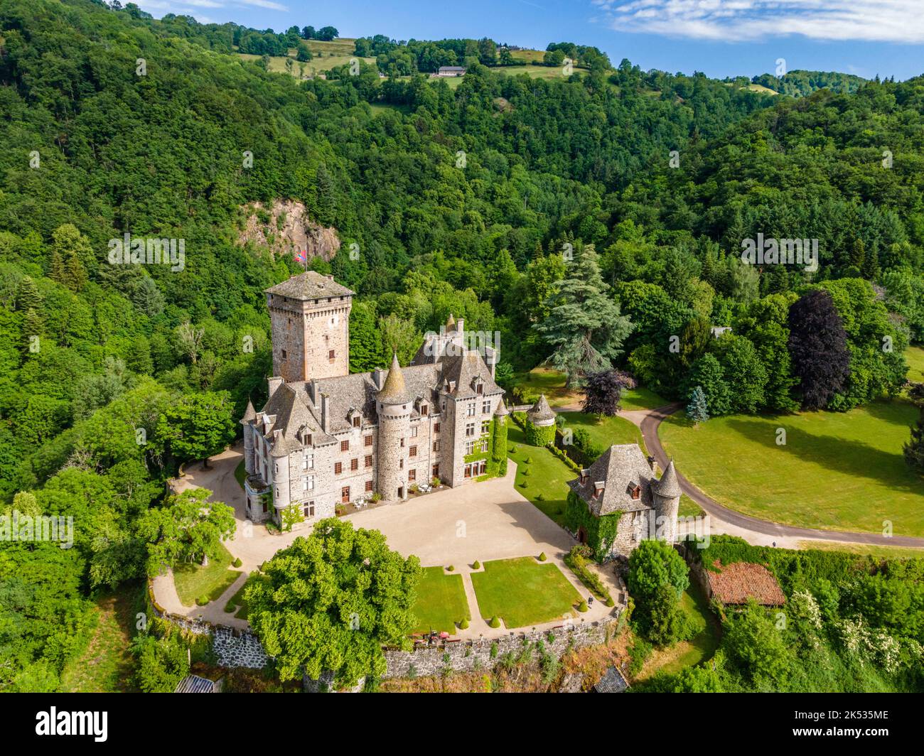 France, Cantal, Polminhac, château de Péstelles, ancienne forteresse de ...