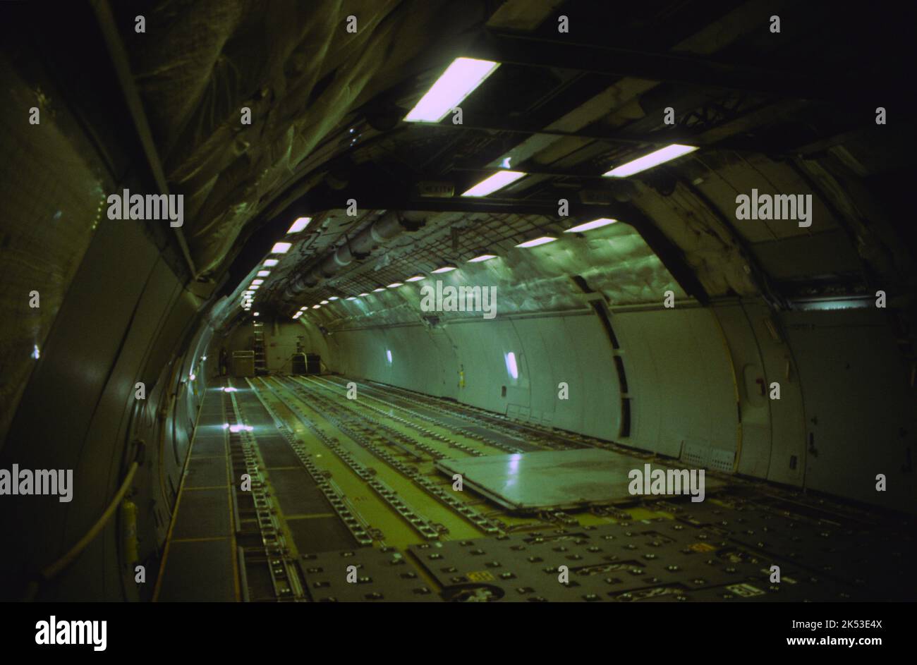 Cargo bay Banque de photographies et d’images à haute résolution - Alamy