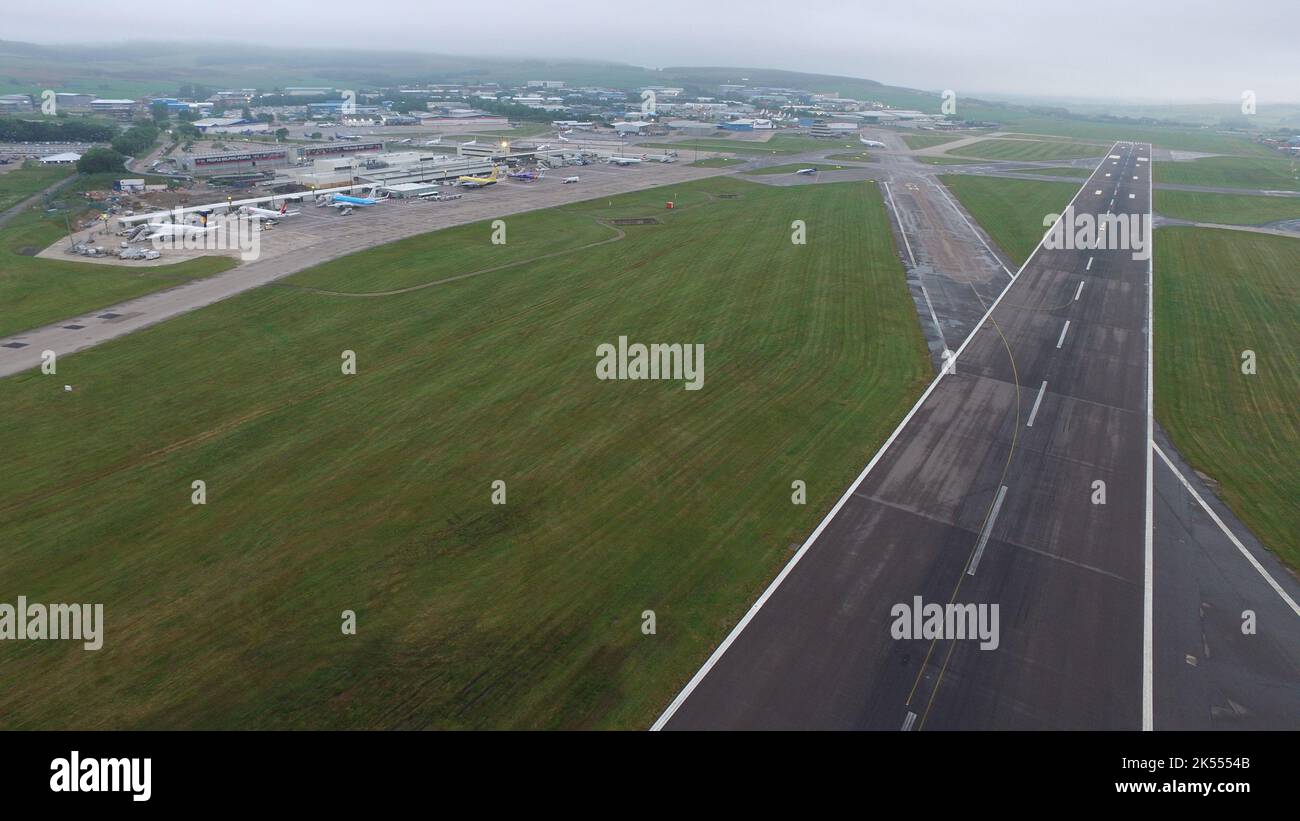 Linee di taxiway aeroportuali Banque de photographies et d’images à ...