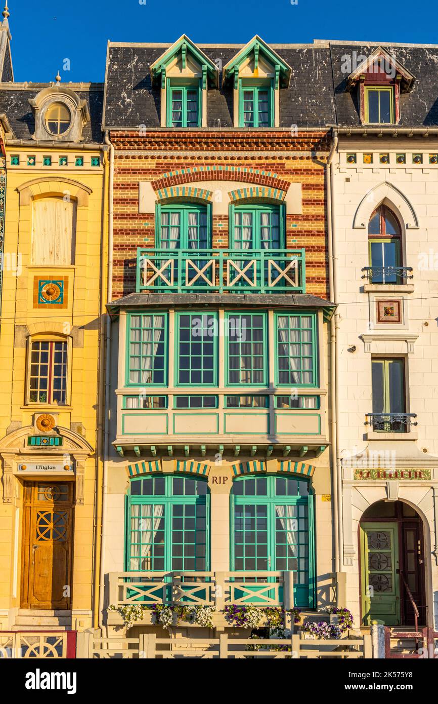 France, somme, Baie de somme, Mers les bains, Station balnéaire, Villas Belle Epoque Photo Stock ...