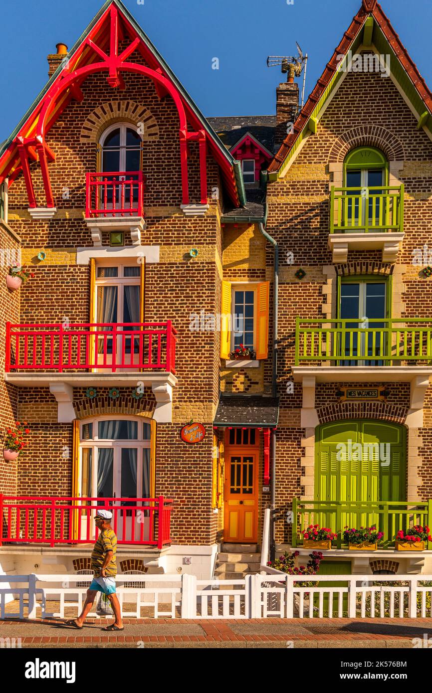France, somme, Baie de somme, Mers-les-bains, Station balnéaire, Promenades sur l'esplanade de ...