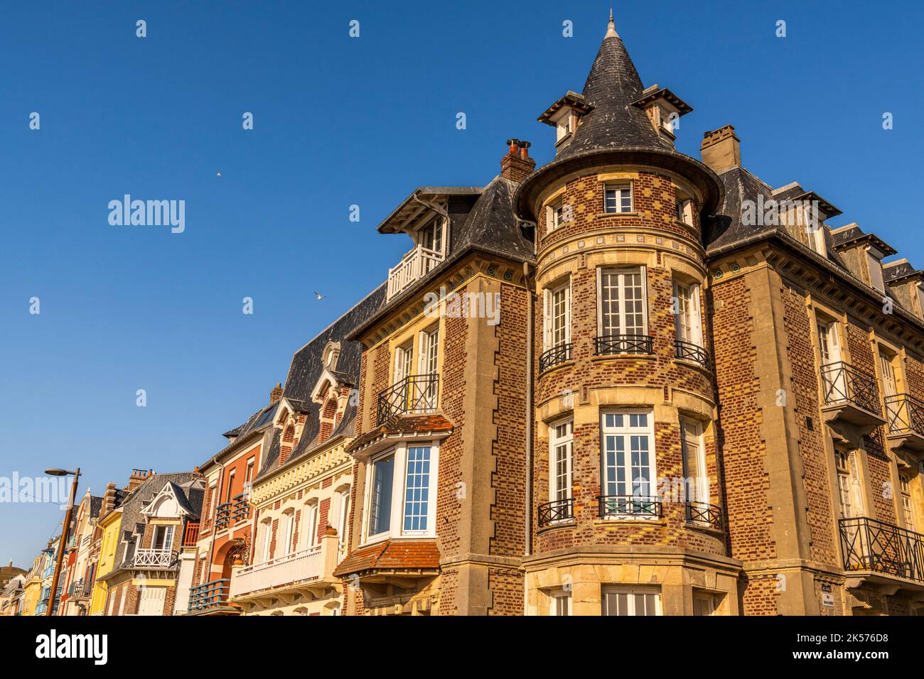France, somme, Baie de somme, Mers les bains, Station balnéaire, Villas Belle Epoque Photo Stock ...