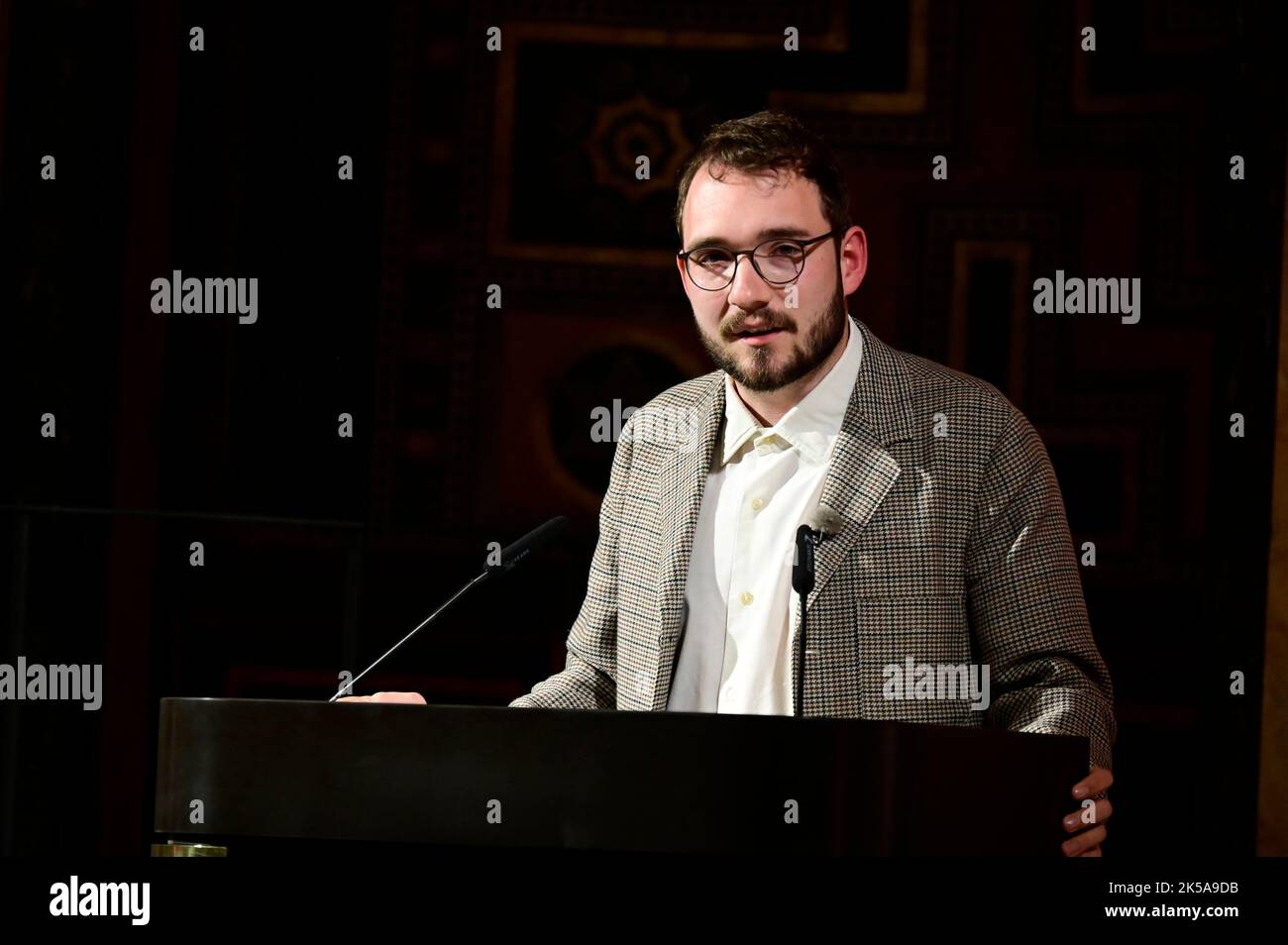 Der Schriftsteller Lukas Rietzschel wird mit dem Sächsischen ...