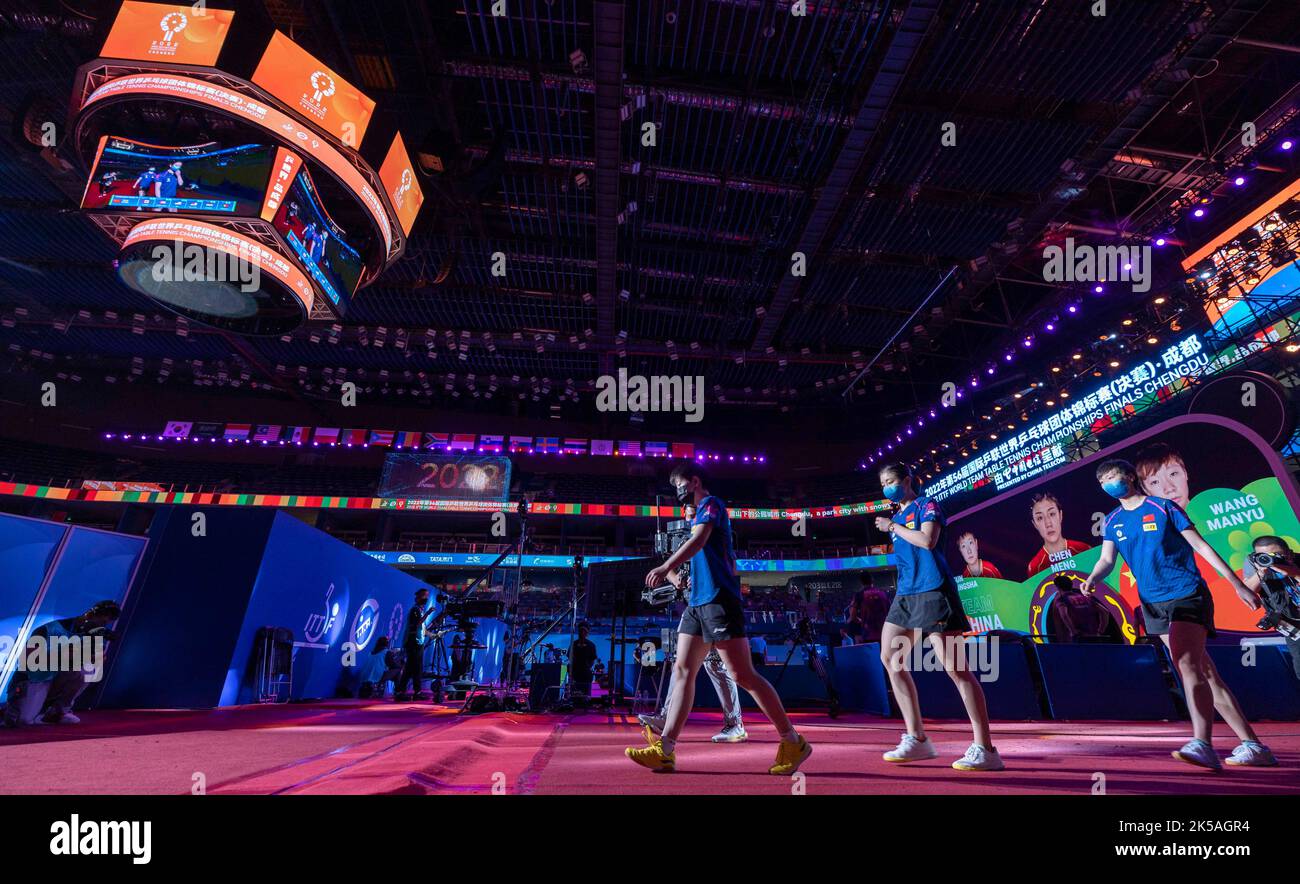 CHENGDU, CHINE - 7 OCTOBRE 2022 - l'équipe chinoise se présente lors du ...