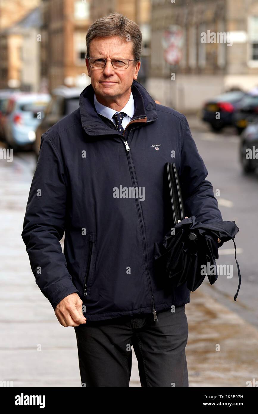 Gordon Arthur, Directeur général de Cricket Scotland, arrive aux ...
