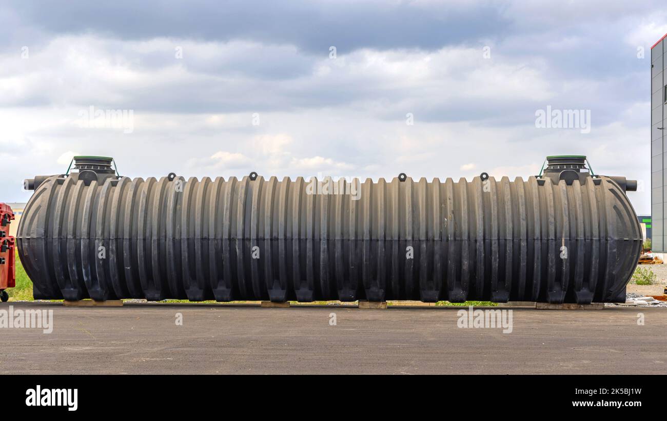 Septic tank installation Banque de photographies et d’images à haute ...