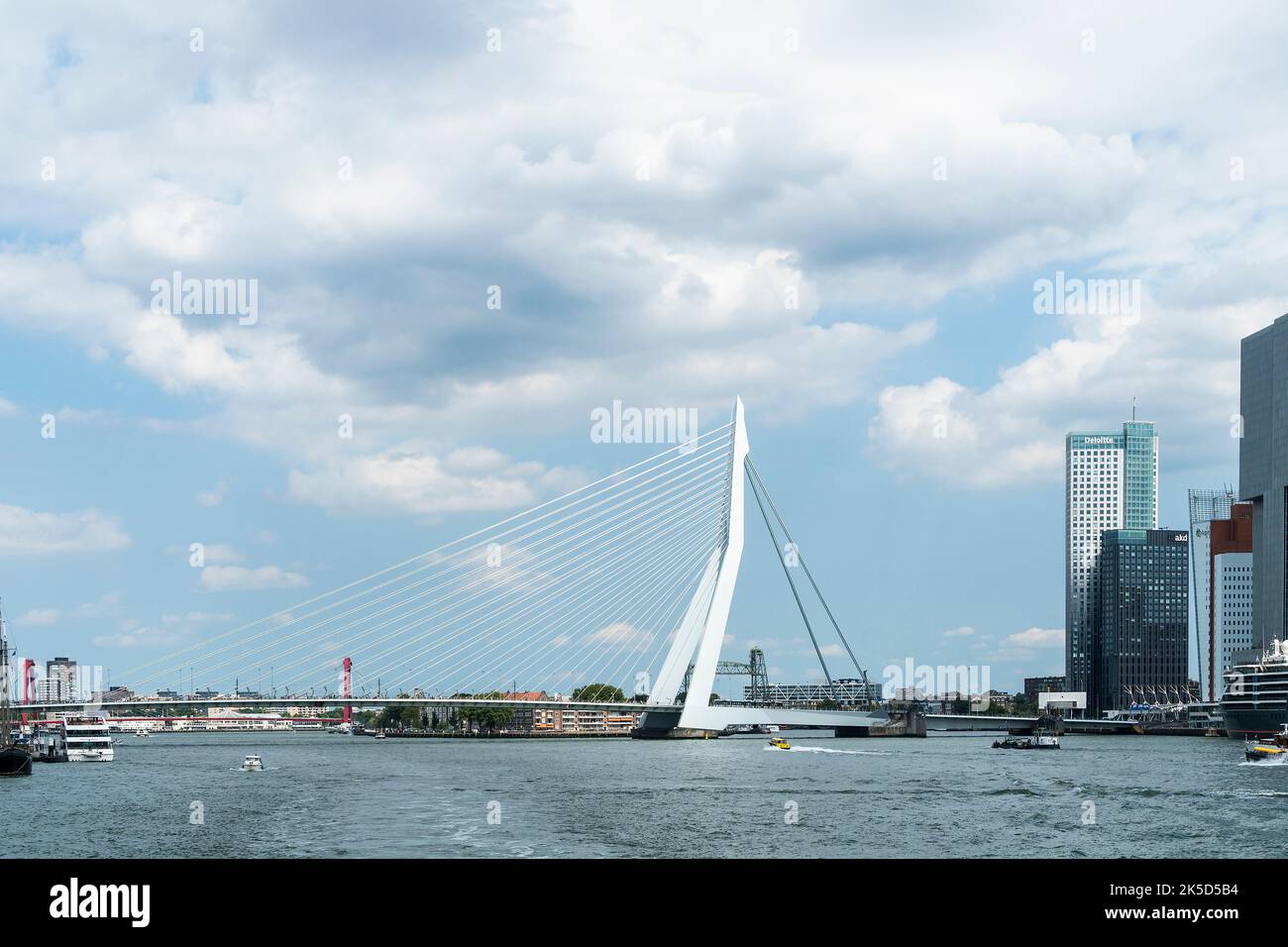 Rotterdam eramus bridge Banque de photographies et d’images à haute ...