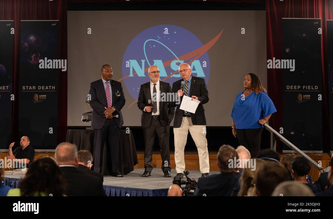 Directeur de programme de la NASA pour le programme de télescope ...