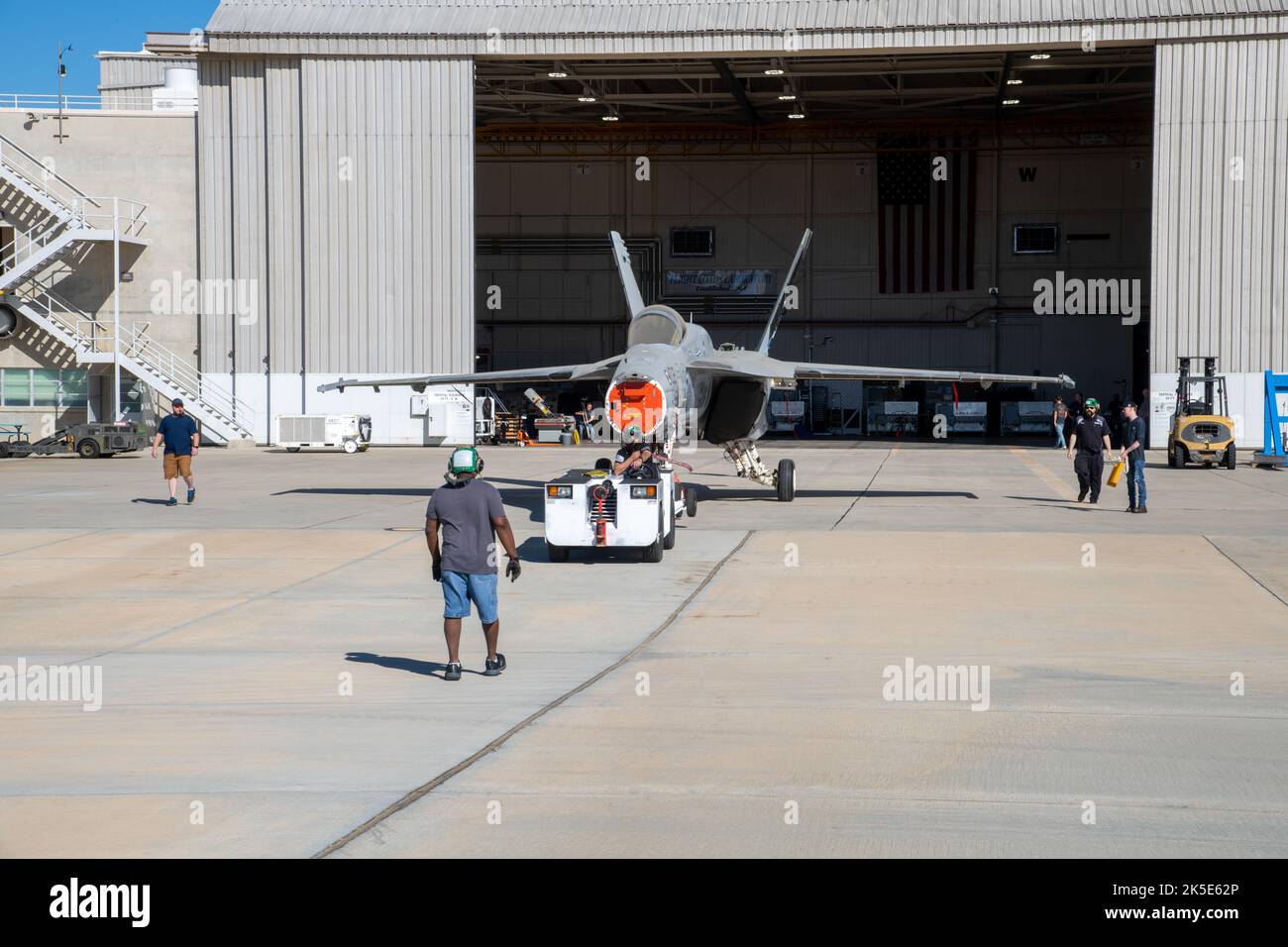 Un F/A-18E du Naval Air Systems Command (NAVAIR) de Patuxent River ...