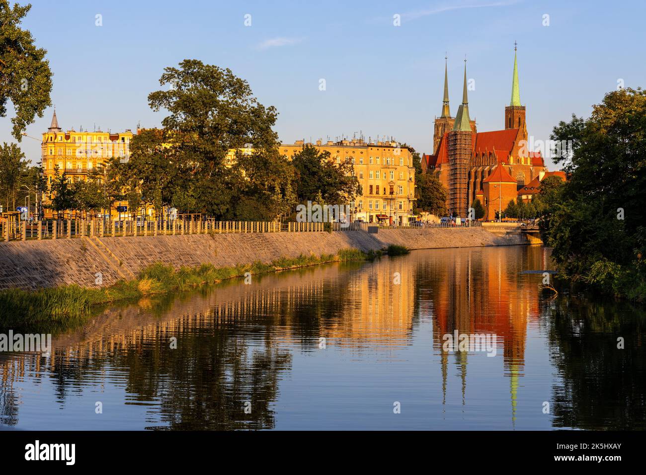 Wroclaw, Pologne - 19 juillet 2022: Vue panoramique sur l'île d'Ostrow ...