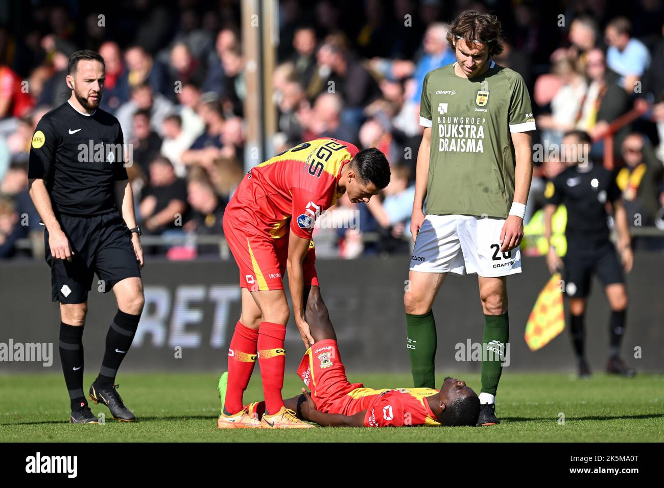DEVENTER - (lr) Jay Idzes of Vas-y Eagles, Jamal Amofa of Vas-y Eagles ...