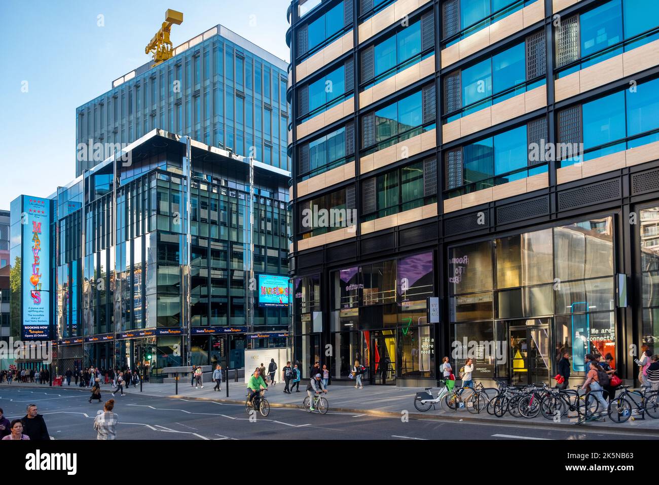 Soho place theatre londres Banque de photographies et d’images à haute ...