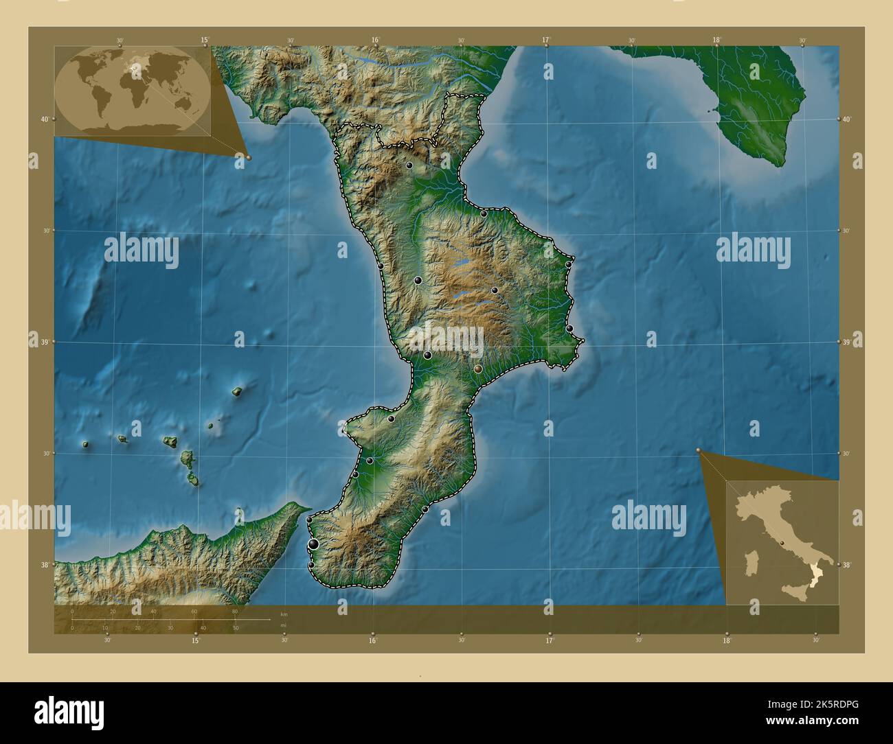 Calabre, région de l'Italie. Carte d'altitude en couleur avec lacs et ...