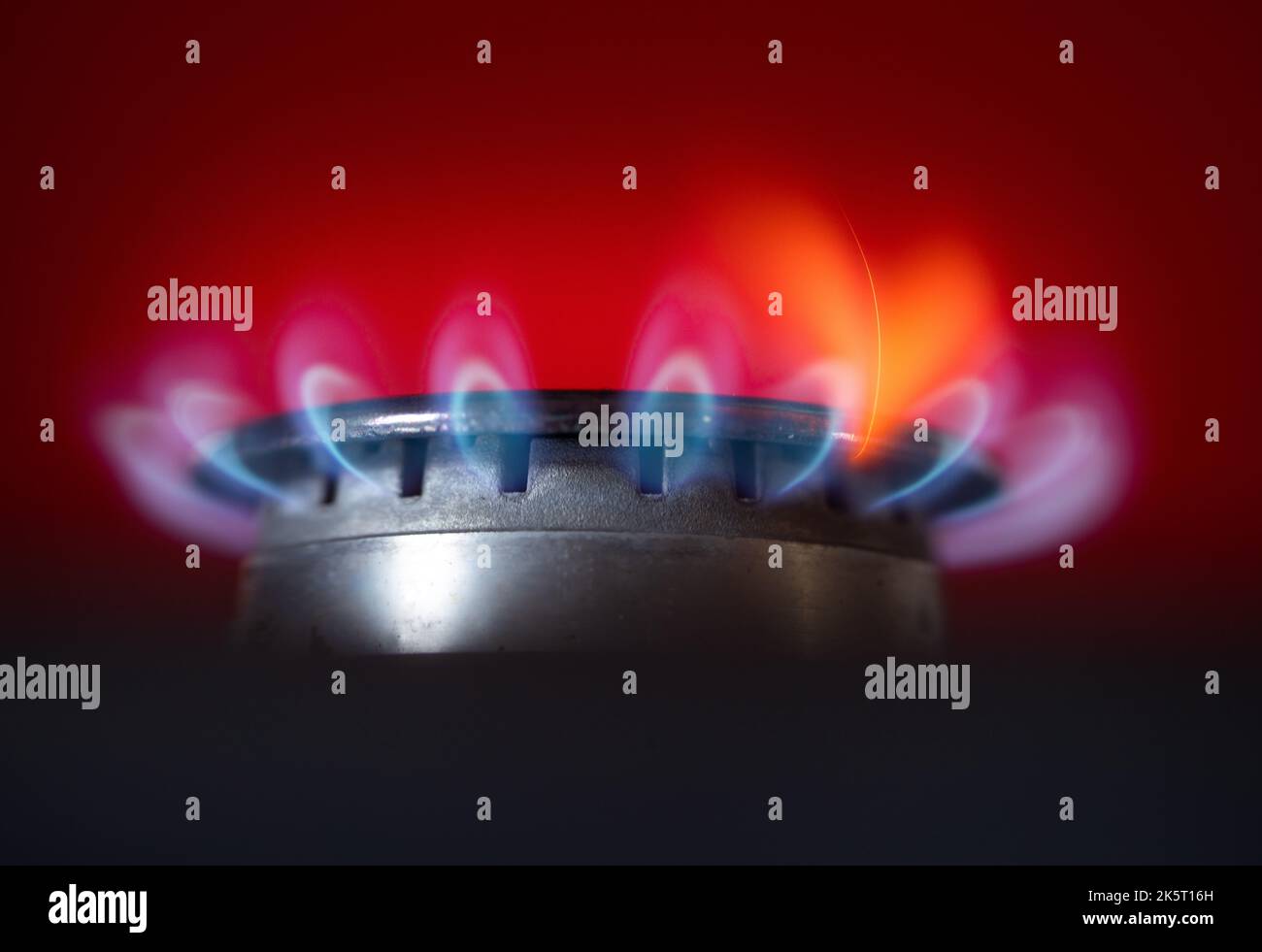 10 Octobre 2022 Hesse Francfort Sur Le Main La Flamme Dun Poêle à
