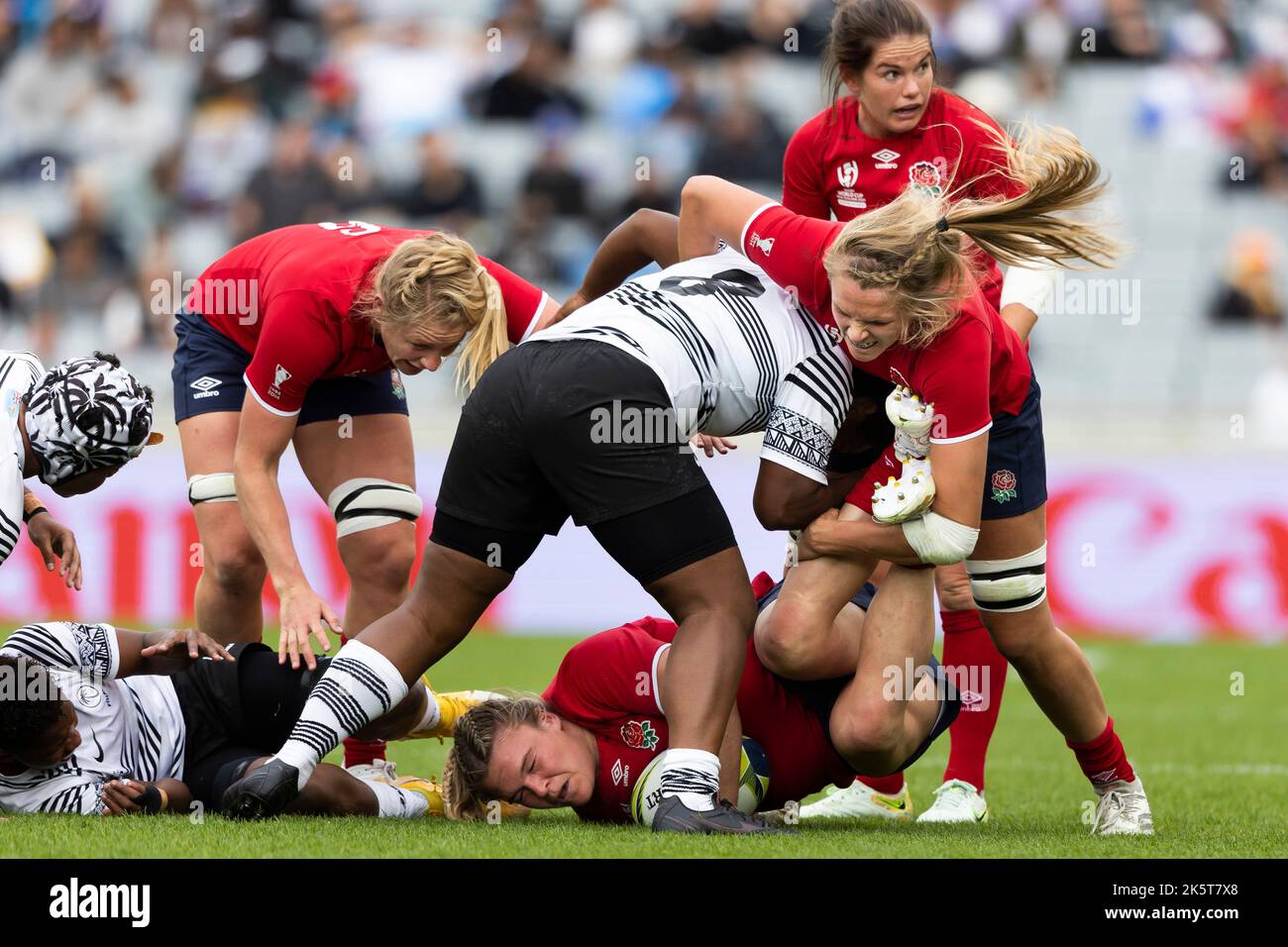 Sarah Bern, en Angleterre, se trouve dans une position délicate lors d ...