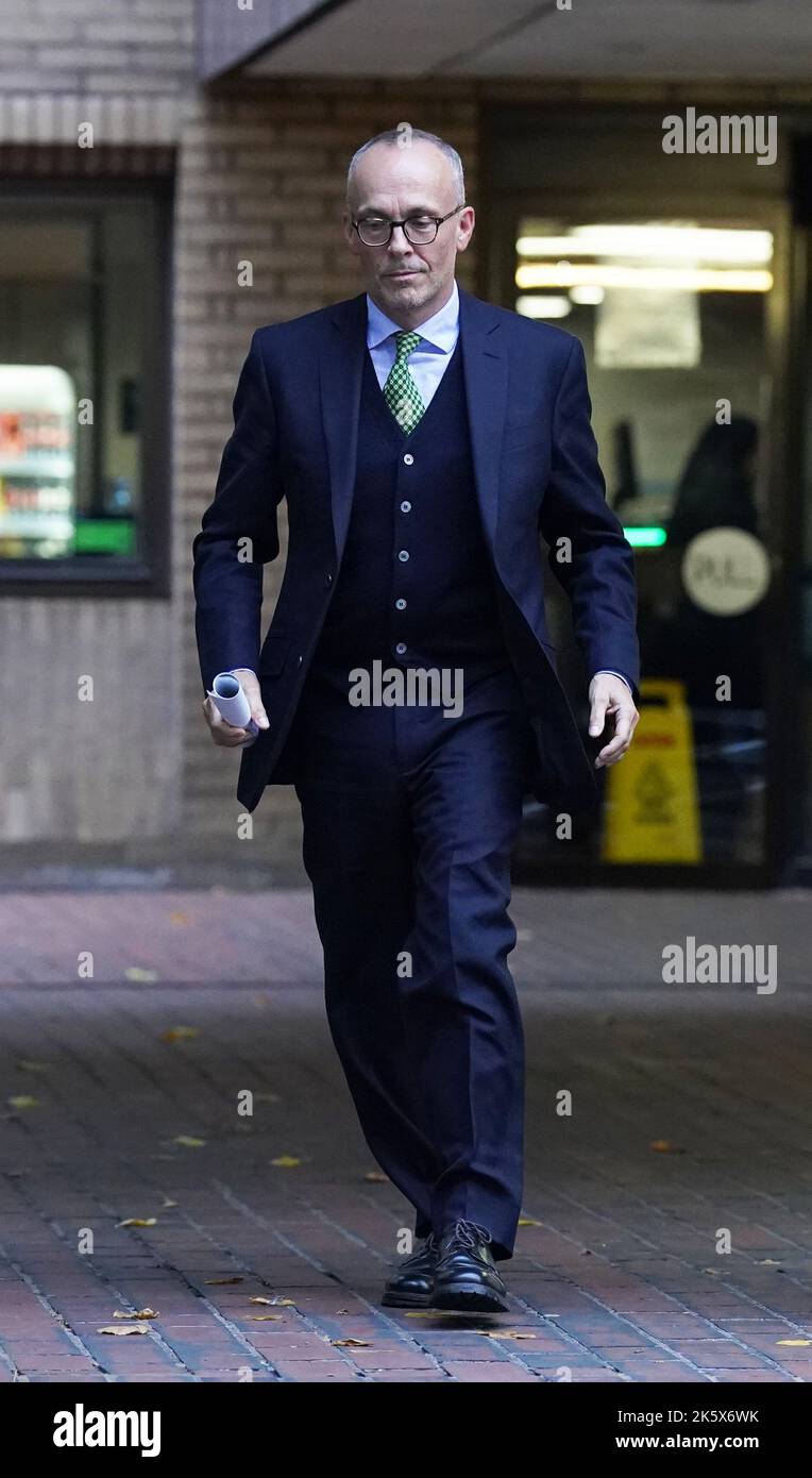 Paul Lyon-Maris quitte le tribunal de la Couronne de Southwark à ...