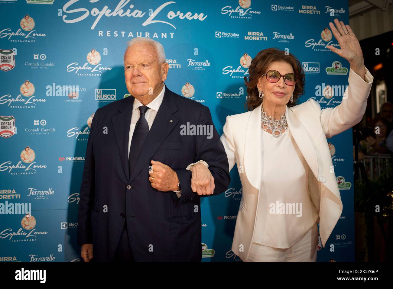 Sophia loren milano Banque de photographies et d’images à haute ...