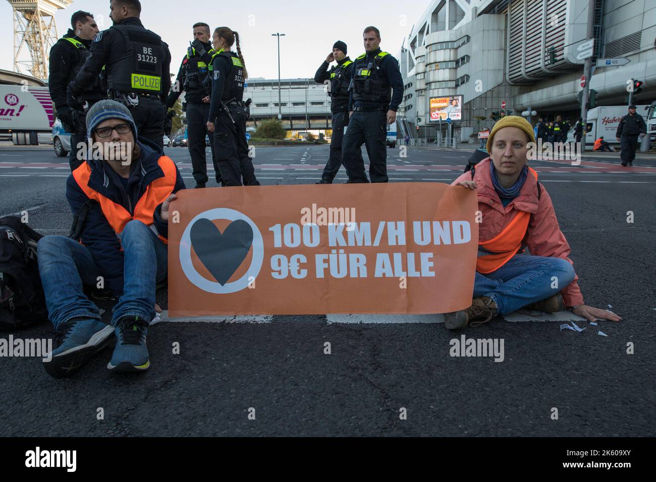 Berlin, Allemagne. 11th octobre 2022. Les activistes climatiques du ...
