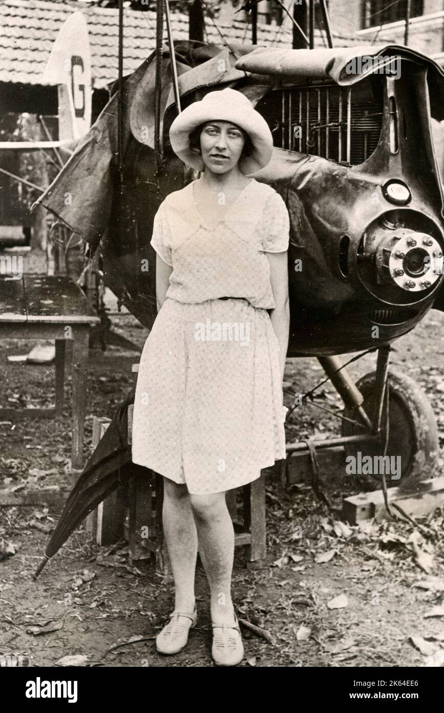 Photo de presse vintage du début du 20th siècle - aviatrice pionnière ...