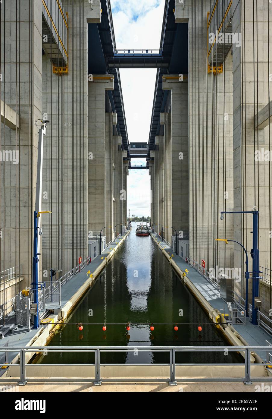 Niederfinow, Allemagne. 04th octobre 2022. Le nouveau pont élévateur ...