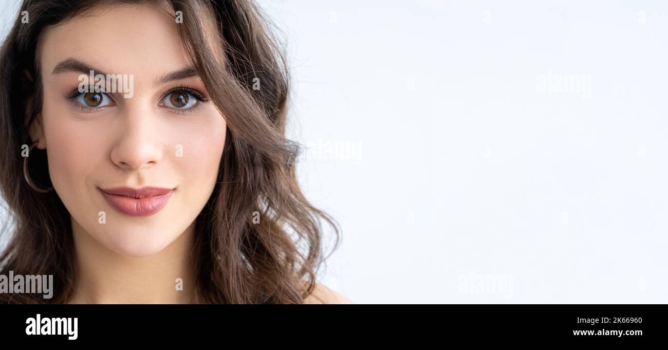 beauté femme de soin de peau avec visage et lèvres sans défaut Photo ...