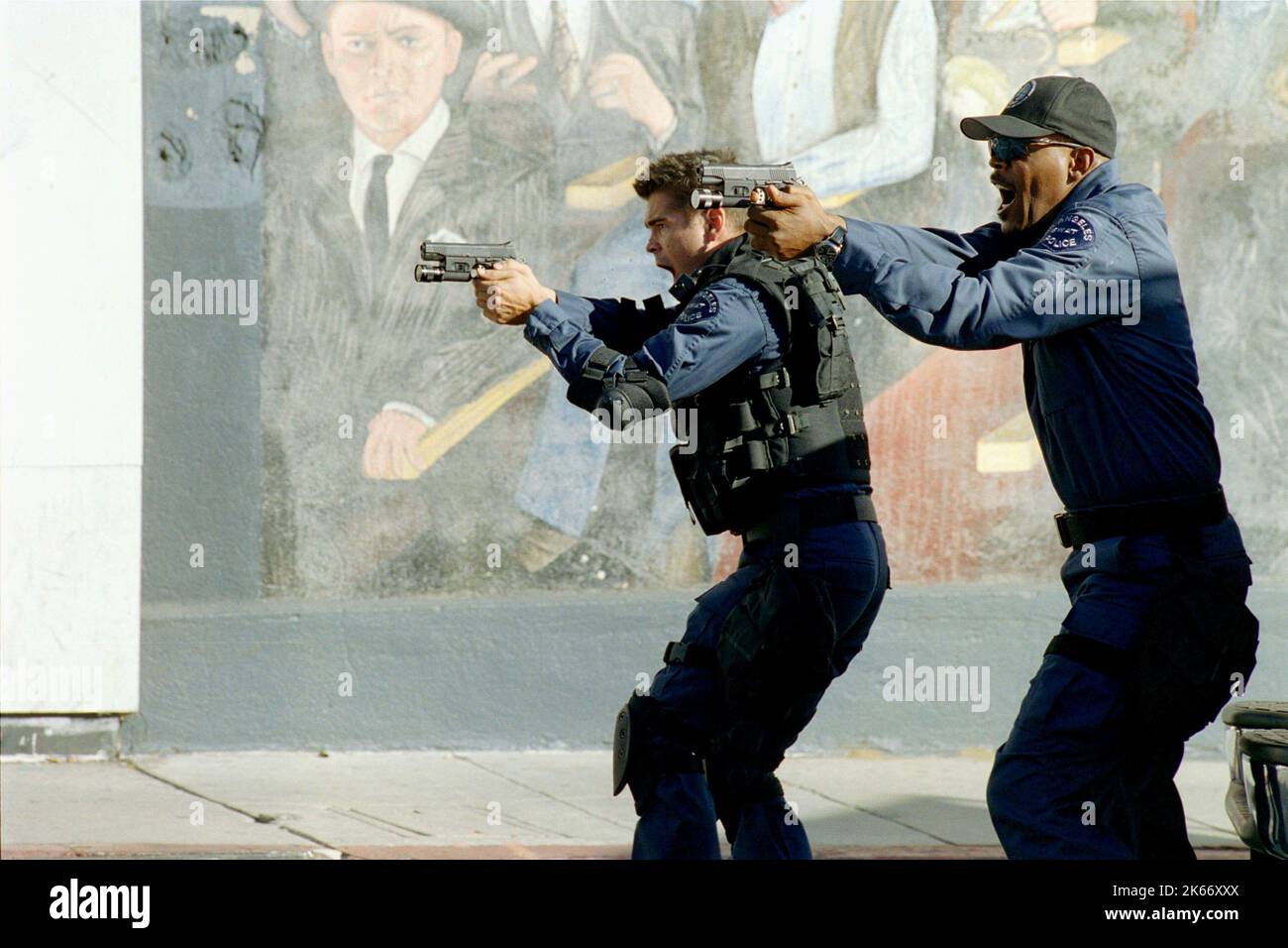 Swat samuel l jackson colin farrell 2003 Banque de photographies et d ...