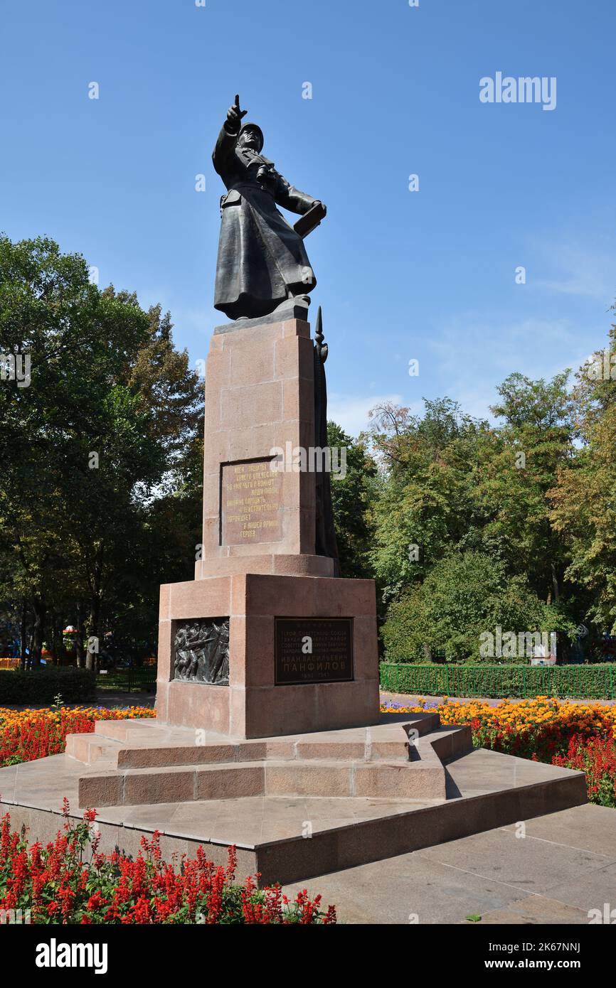 Bichkek, Kirghizistan - 11 septembre 2022 : monument d'Ivan Panfilov ...