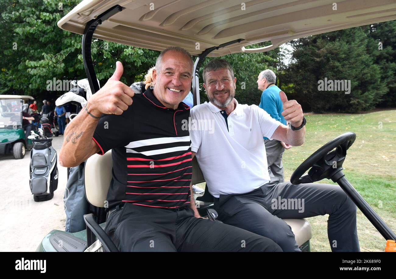 Les anciens footballeurs Wolverhampton Wanderers Steve Bull et Andy ...