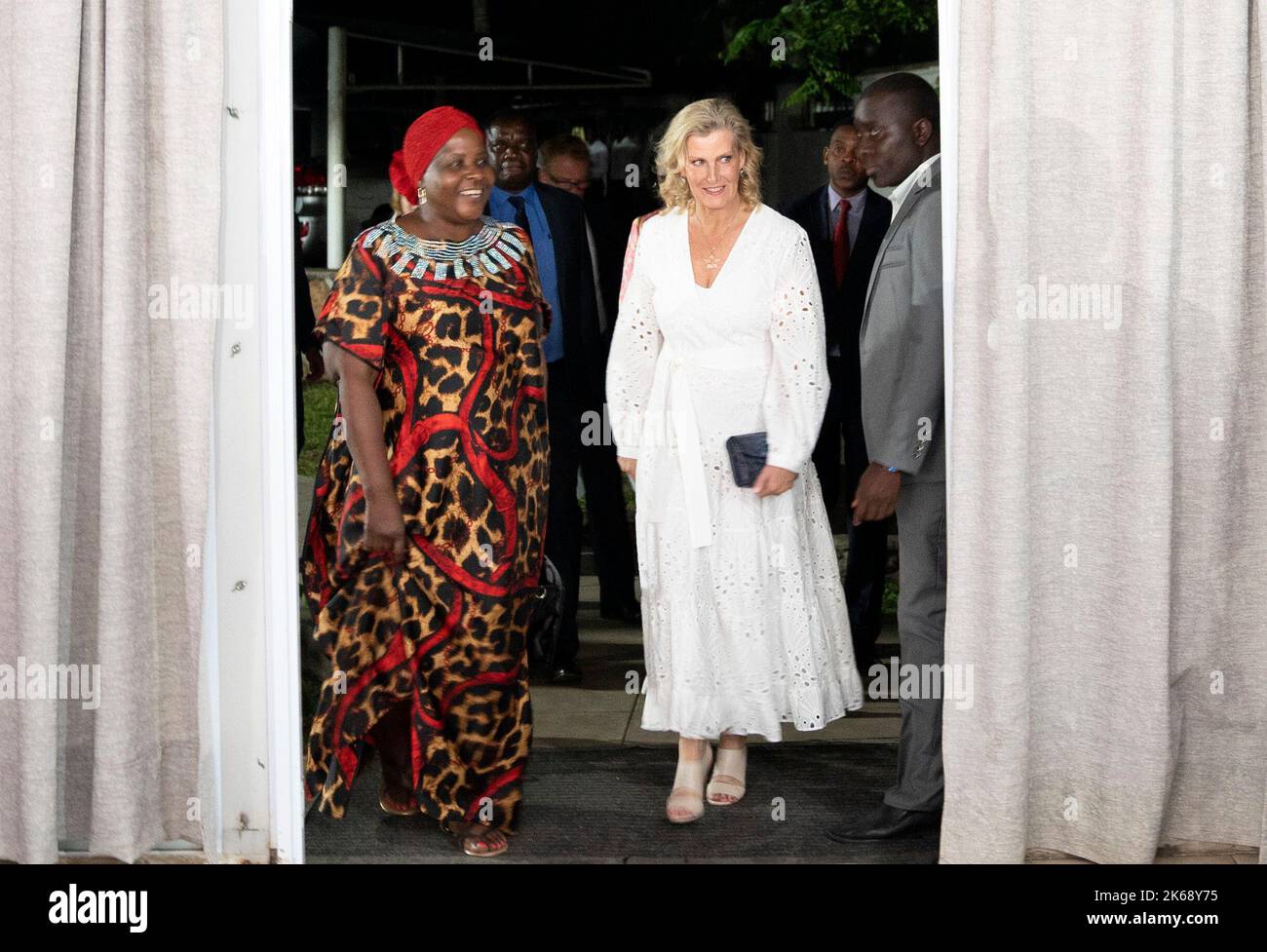 La comtesse de Wessex et le ministre de la Santé, l'honorable Khumbize ...
