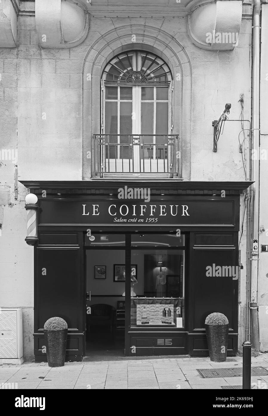 Coiffeur france Banque de photographies et d’images à haute résolution ...